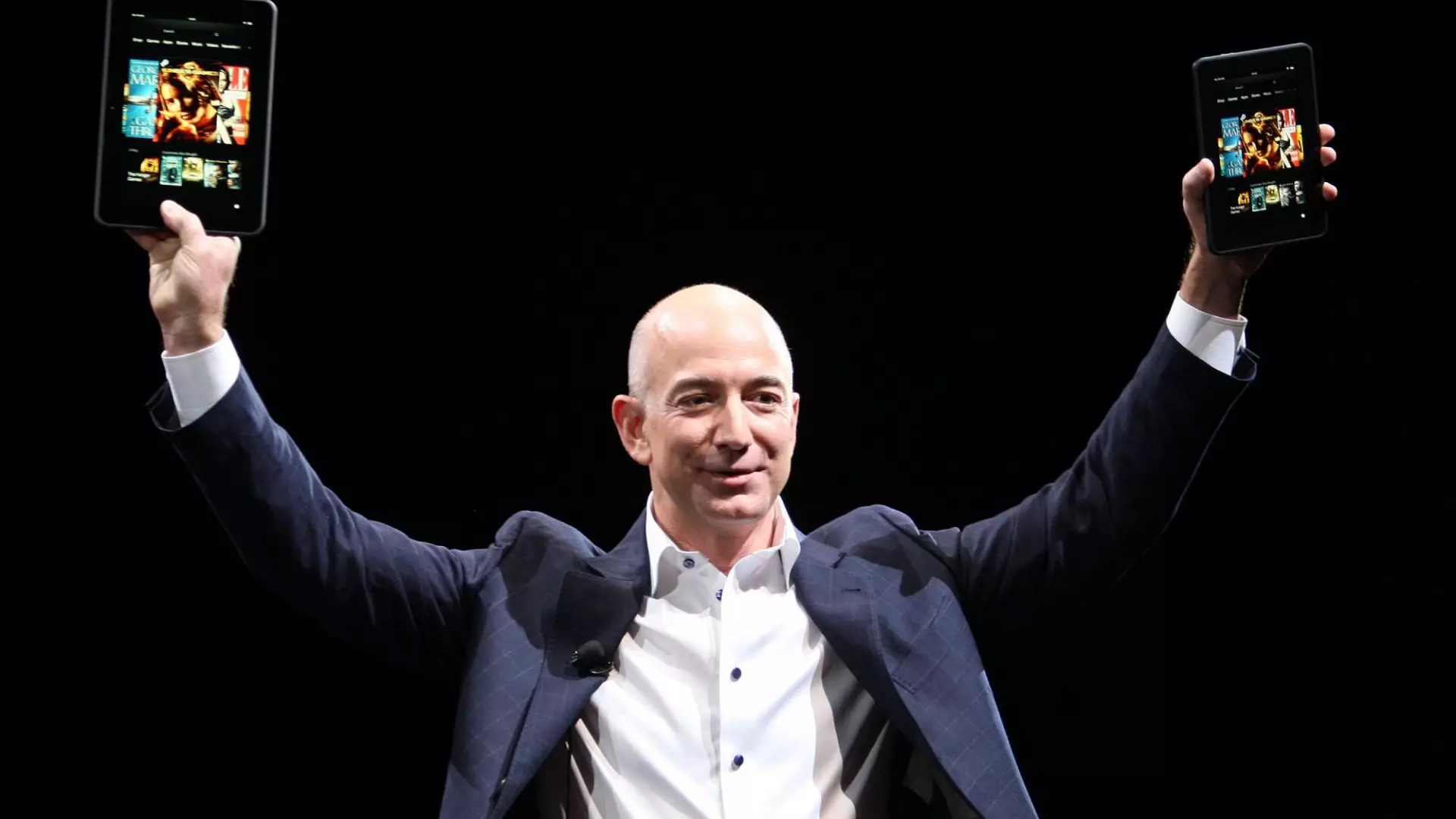 Bakit Si Jeff Bezos ang Businessperson ng Dekada at hindi si Elon Musk