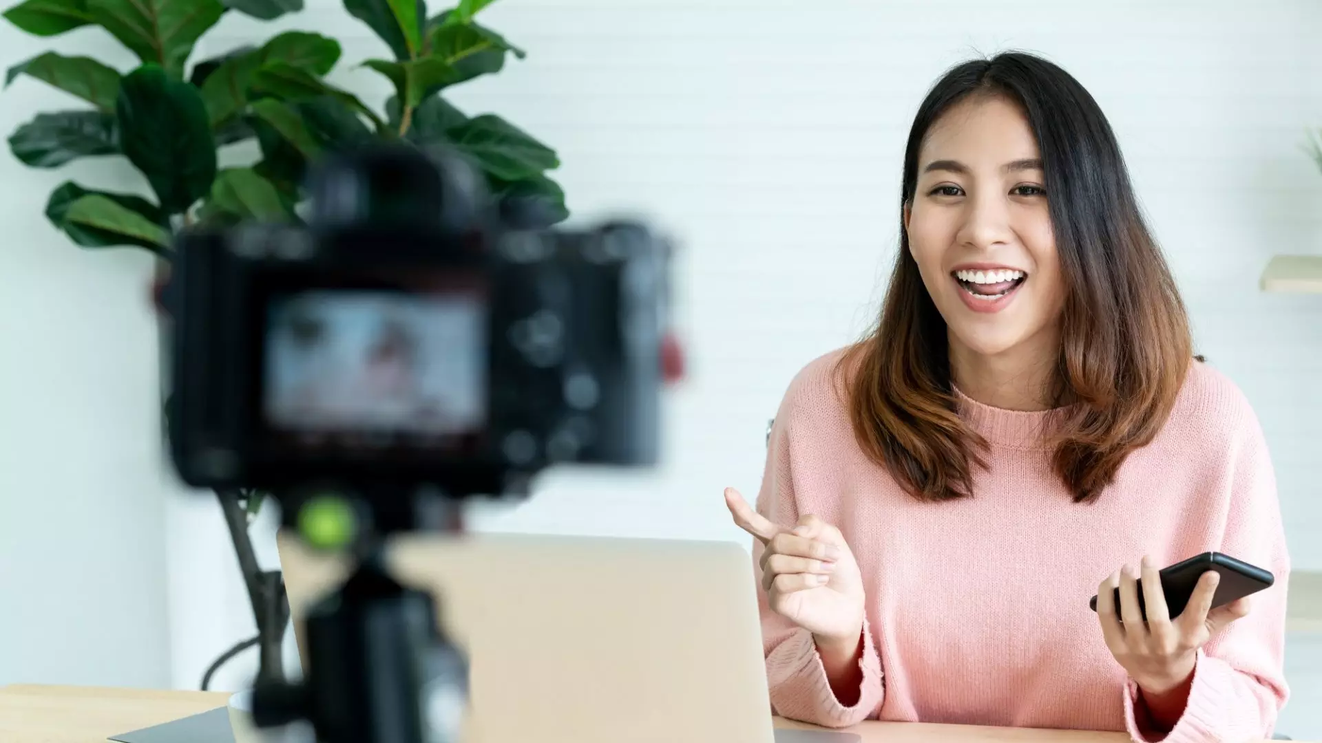 Dez comerciantes que o están esmagando con vídeo en directo