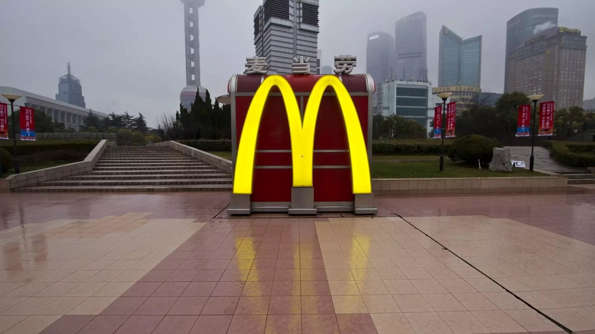 Por que McDonald's acaba de presentar armarios para teléfonos intelixentes (fai que todos se volvan un pouco locos)