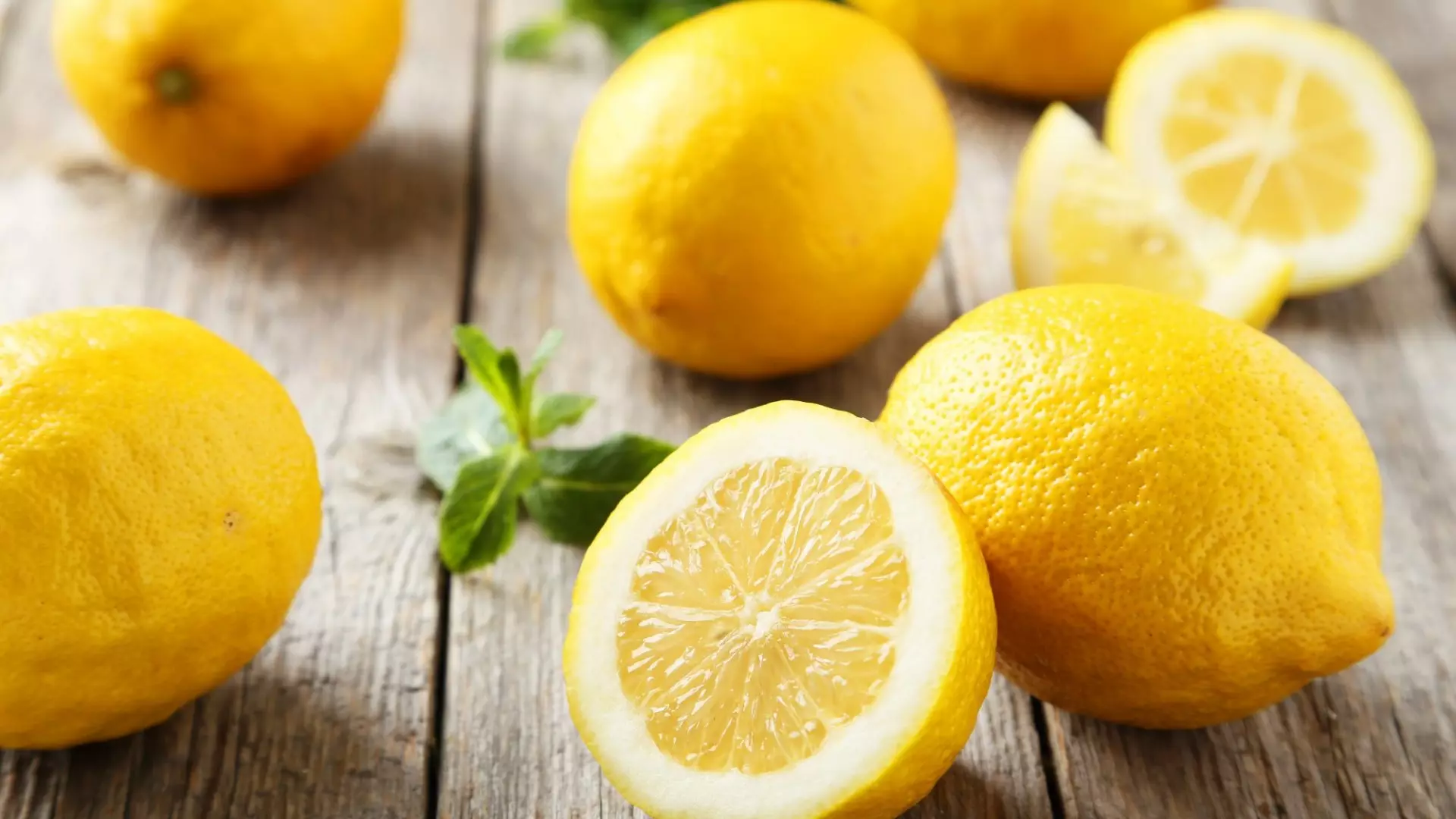 In che modo l'odore di un piccolo limone può aumentare la tua fiducia in ufficio