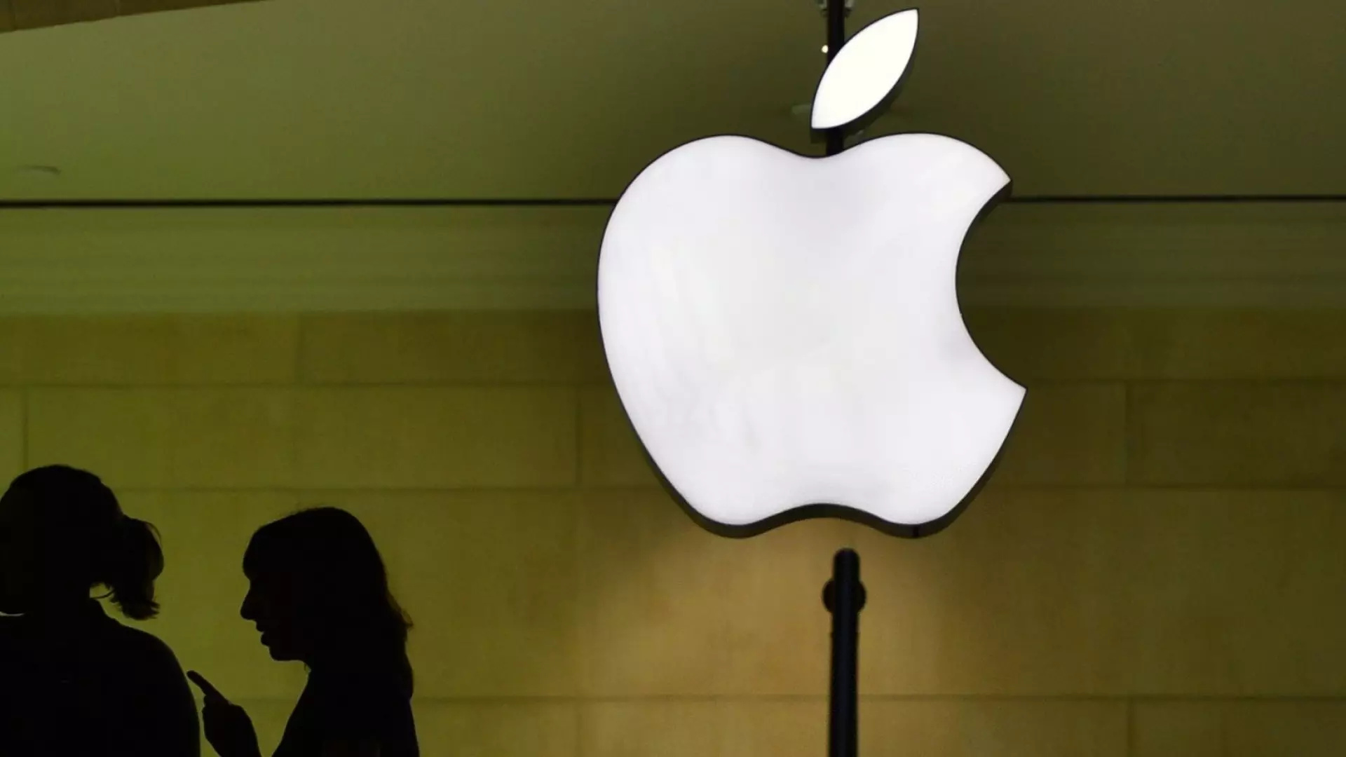 Apple FTB ilə döyüşdə qalib gəlir, lakin müharibəni uduzacaq