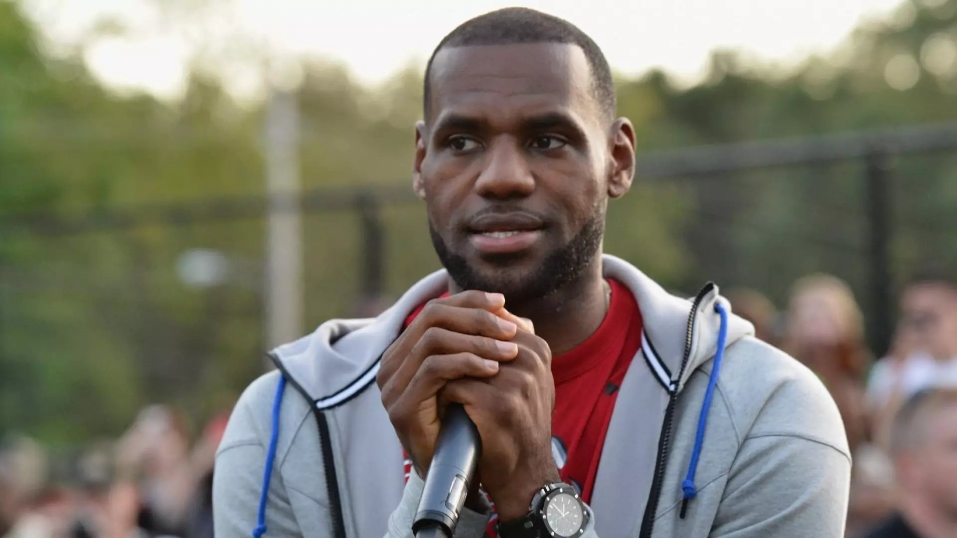 Dia Bukan Jerung, Tetapi LeBron James Banyak Untuk Ajar Usahawan Muda