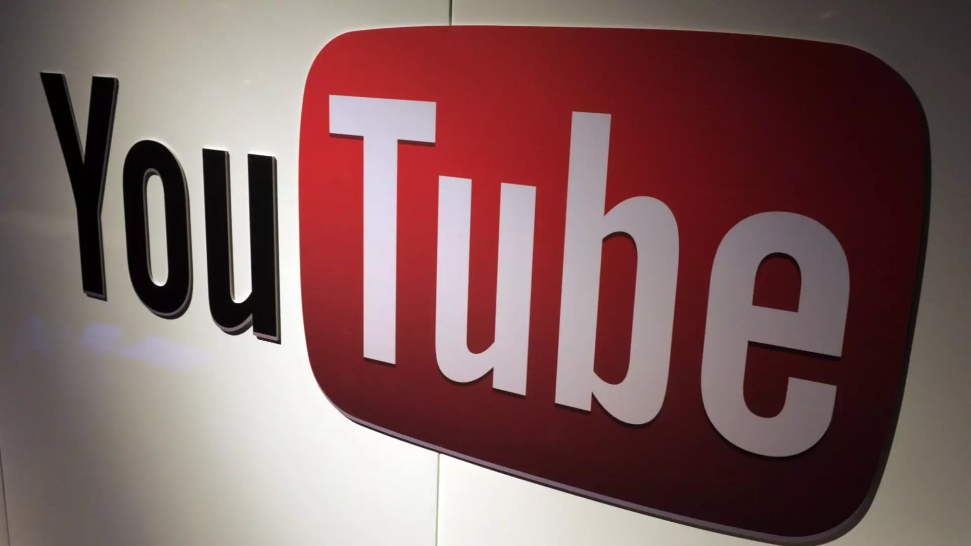 YouTube stel $10 per maand advertensievrye video, musiekplan rooi bekend