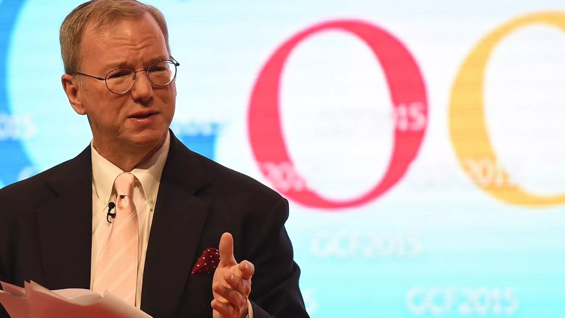 Google ħallas lil Eric Schmidt Kważi $109 miljun s-sena l-oħra waqt li l-istokk naqas