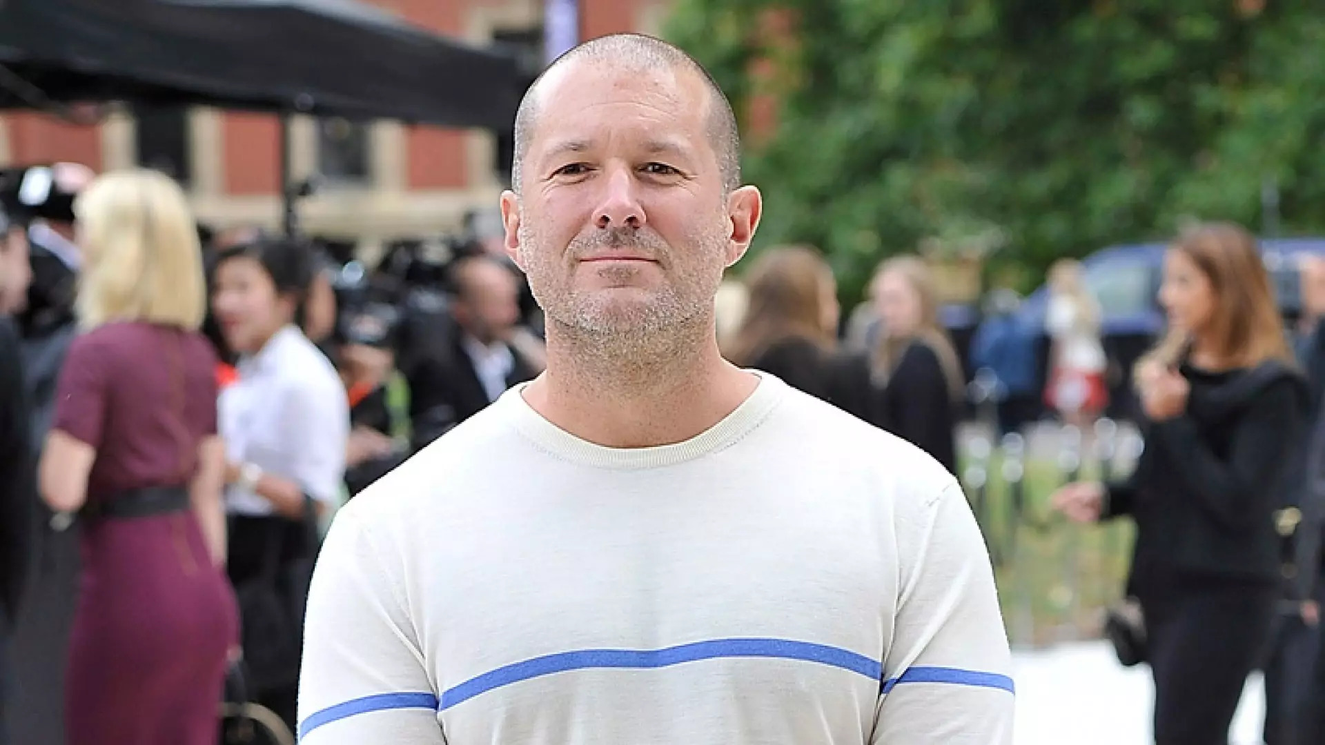 Einfachheet verkaaft: Berühmt Designer Jony Ive a Marc Newson setzen Philosophie op Auktioun