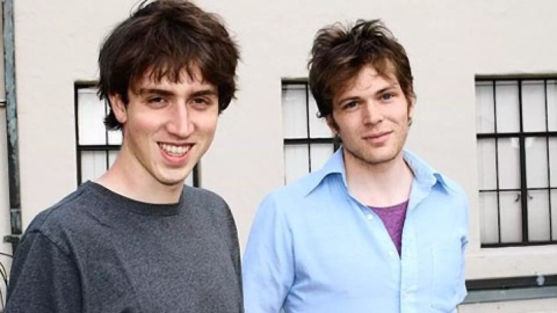 „Quora“ įkūrėjai Adamas D'Angelo (kairėje) ir Charlie Cheeveris