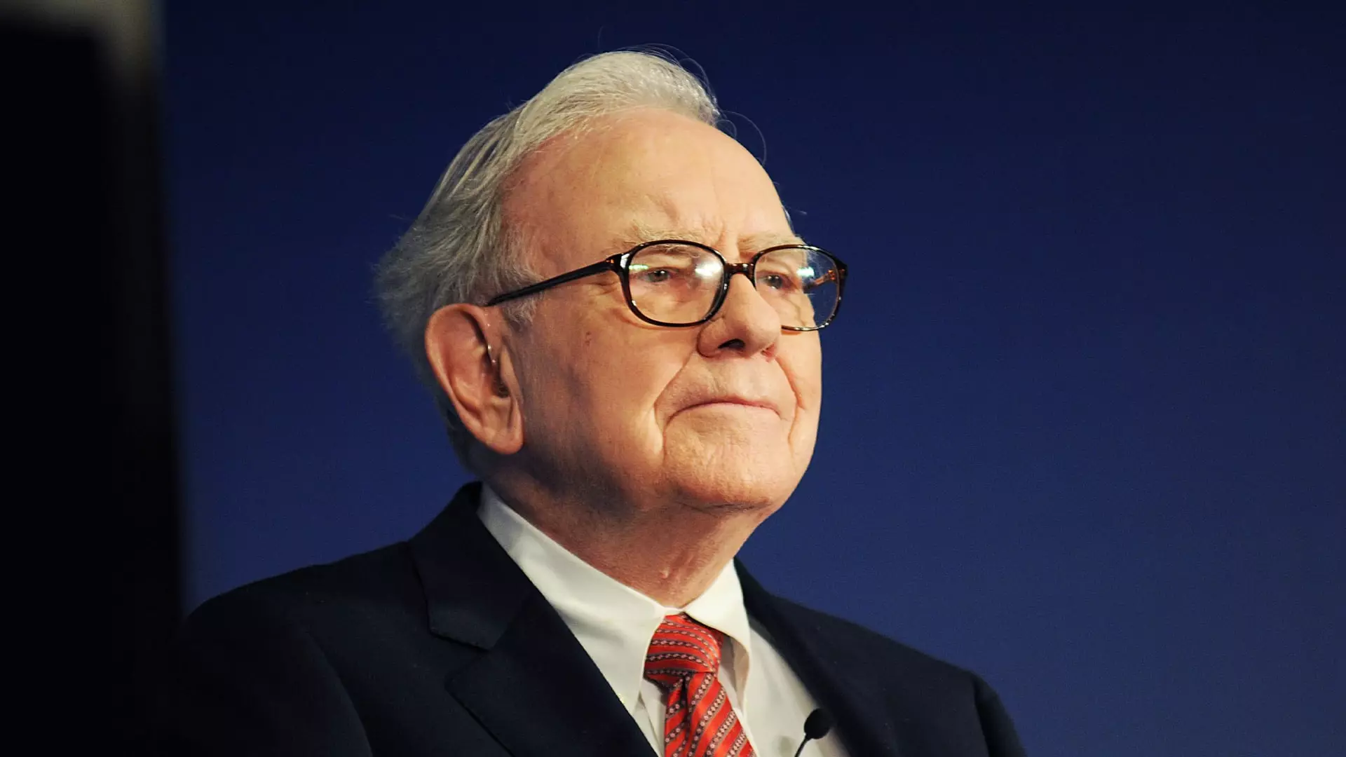 Warren Buffett vient de résoudre les 2 gros problèmes auxquels sont confrontés (éventuellement) toutes les personnes qui réussissent