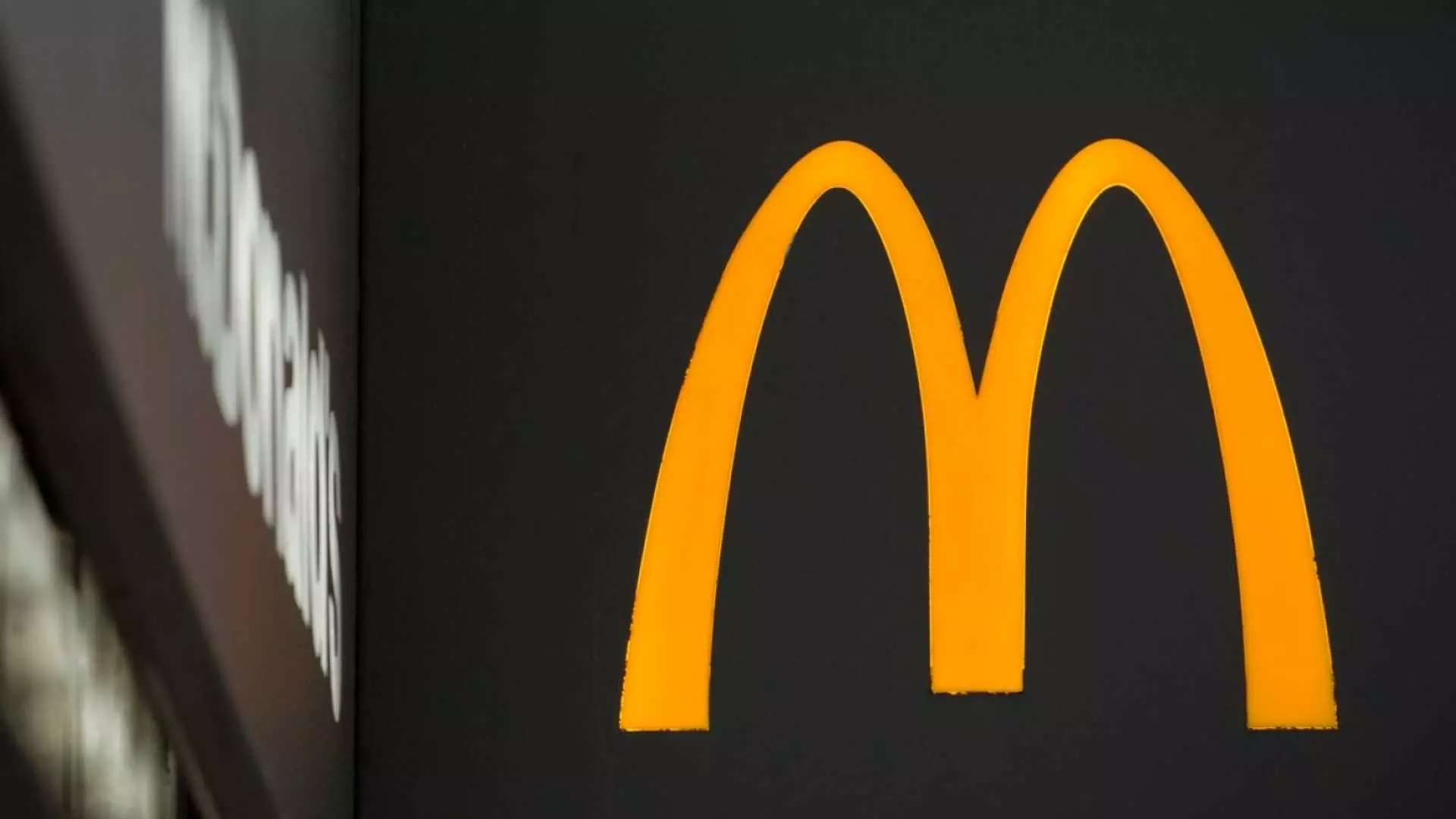 McDonald's hat gewoan tûzenen klanten beledige en se binne wirklik net bliid