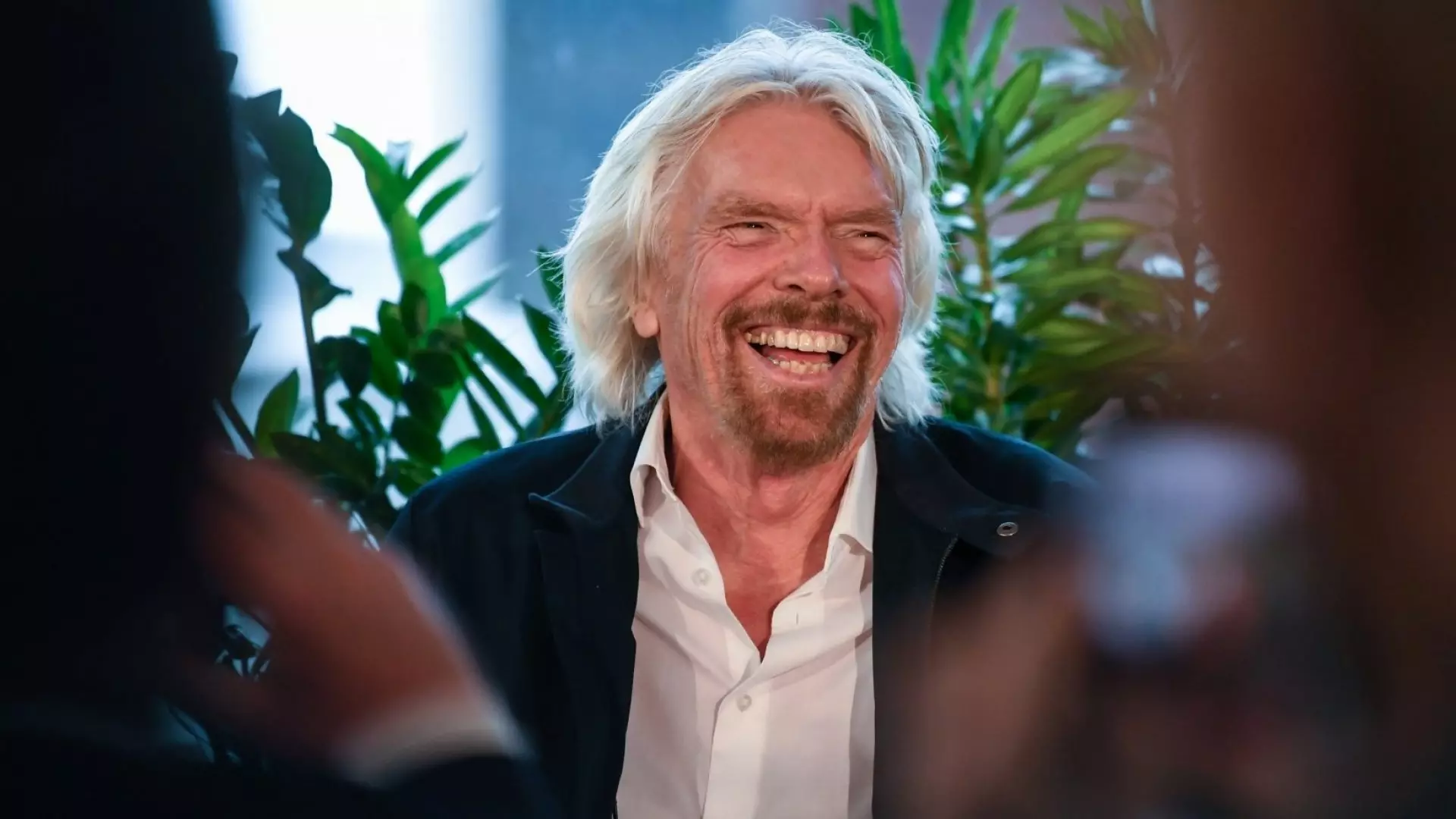 Aisea ua mana'o ai Richard Branson ia Elon Musk e moe