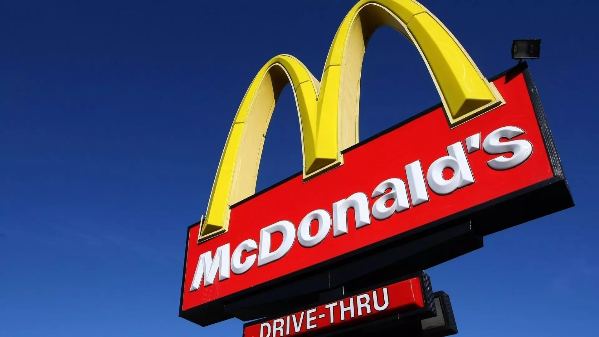 Video lan truyền gây sốc này đã khiến cửa hàng McDonald's đột ngột đóng cửa (Lý do tại sao có thể khiến bạn cảm thấy khó chịu)