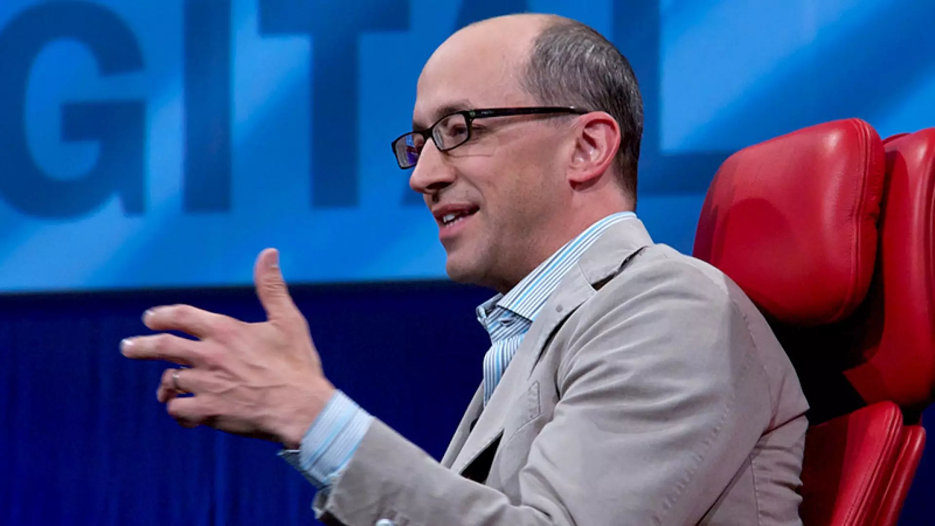 Twitter-ynsiders wolle 'ôfslute' prate oer it ûntslaan fan CEO Dick Costolo