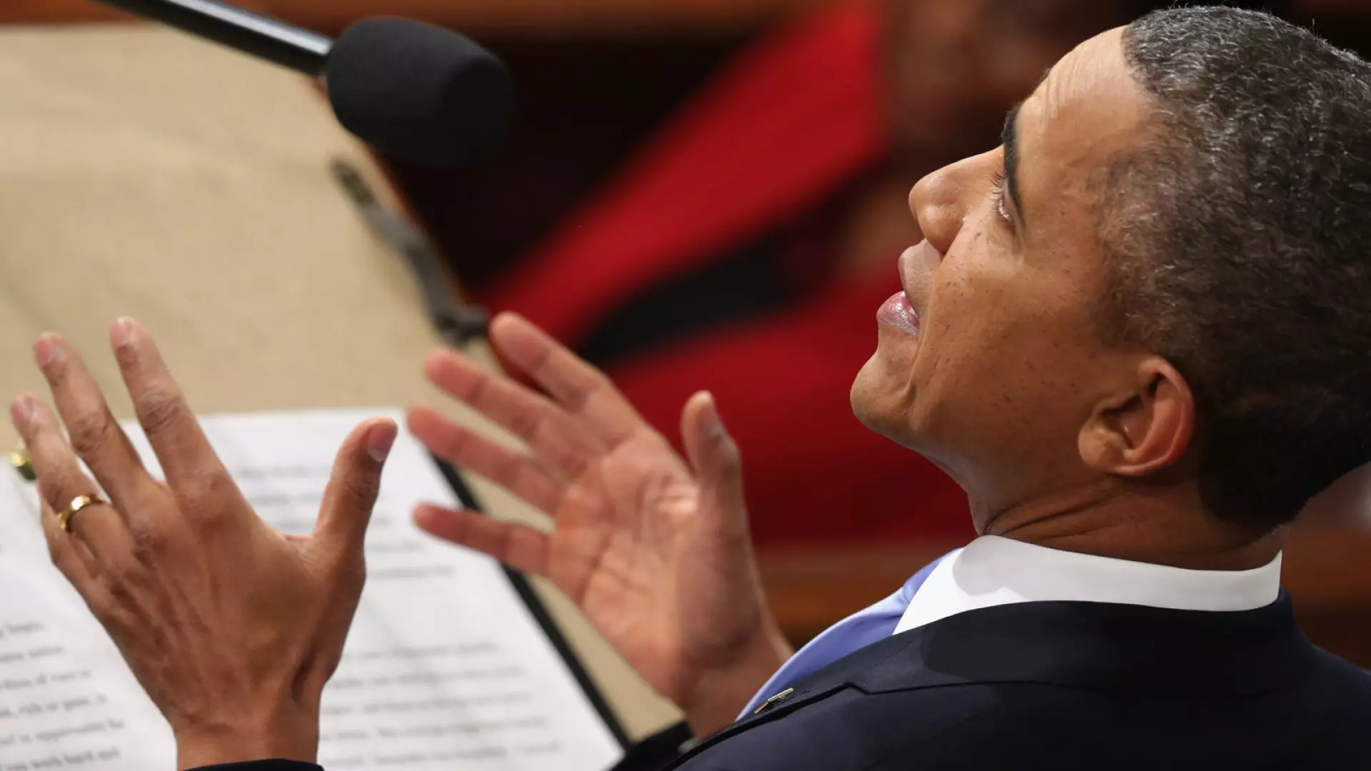 Presiden AS Barack Obama ngaturake pidato Negara Uni menyang sesi gabungan Kongres ing Kamar House ing Capitol AS tanggal 28 Januari 2014 ing Washington, DC.