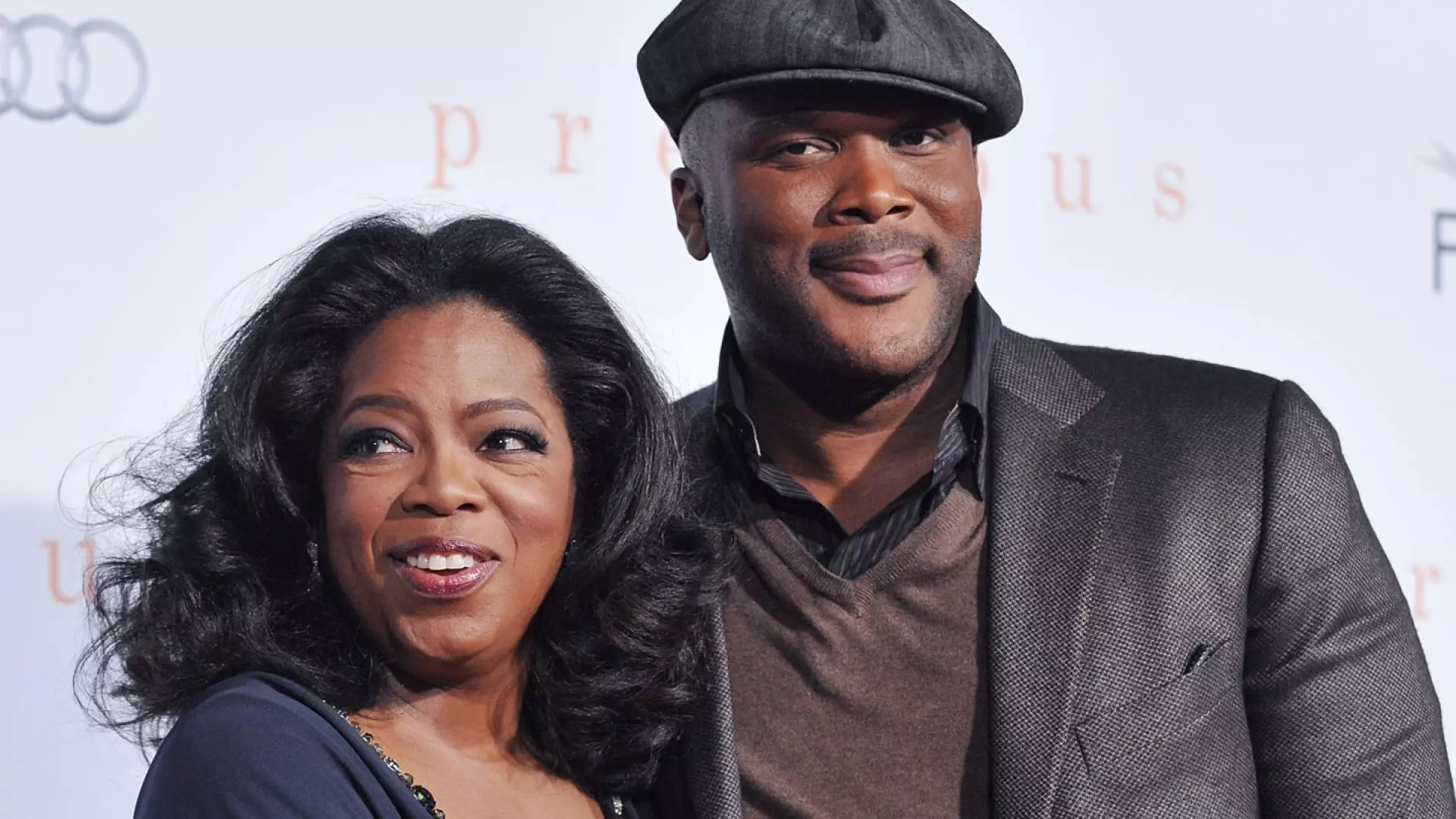 Cynhyrchydd/personoliaeth teledu Oprah Winfrey a'r cyfarwyddwr/actor Tyler Perry.