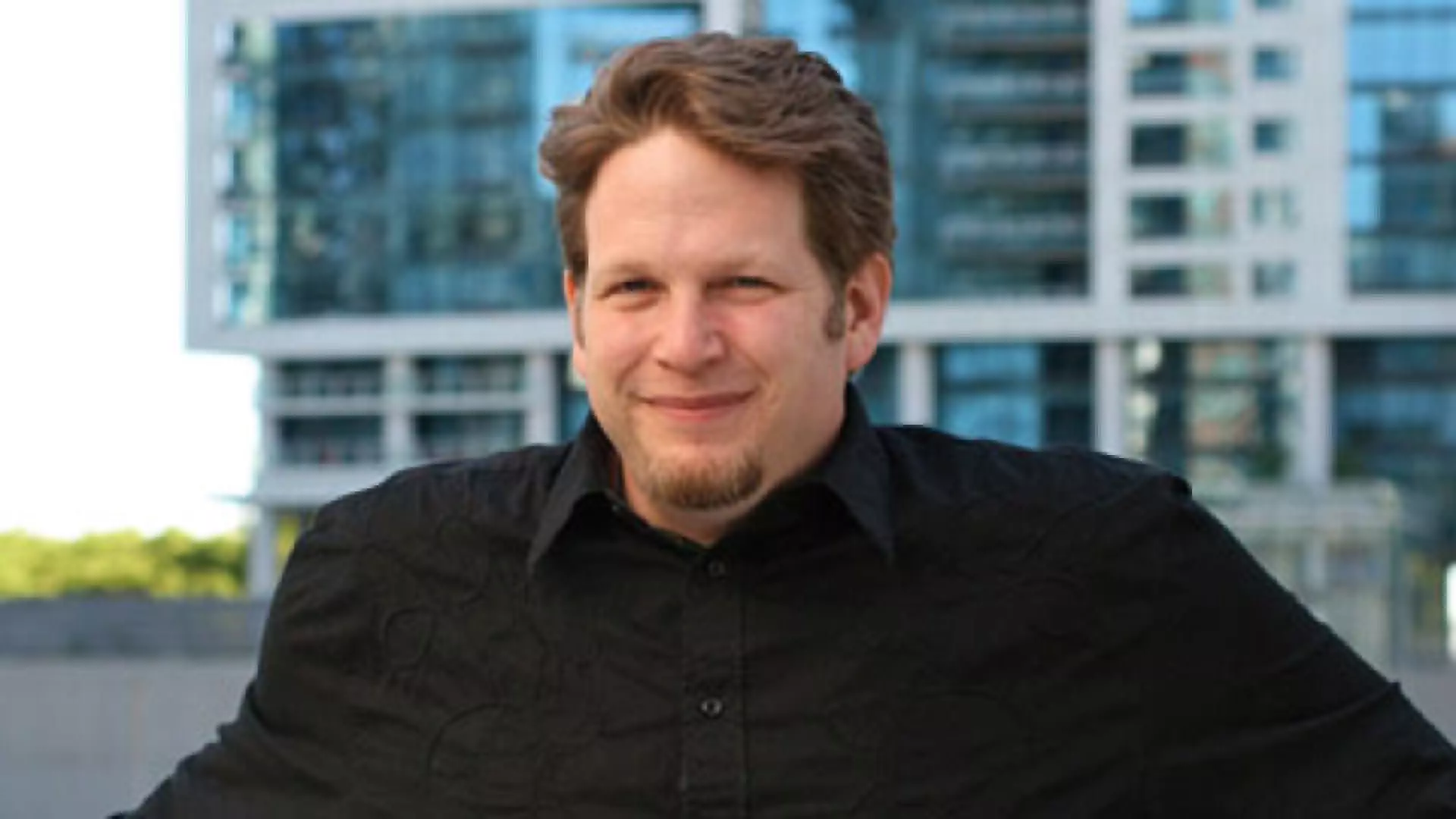 De Chris Brogan ass den Auteur vu Trust Agents a Grënner vun New Marketing Labs