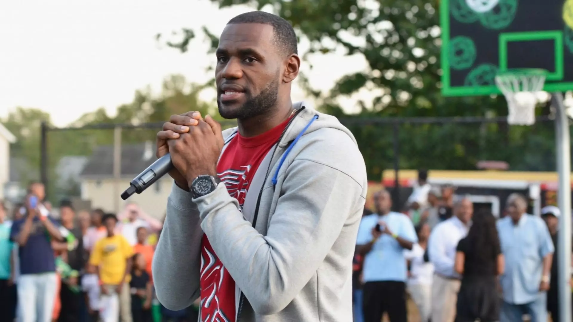 LeBron James nie jest szczęśliwy. Naprawdę nie jest szczęśliwy.