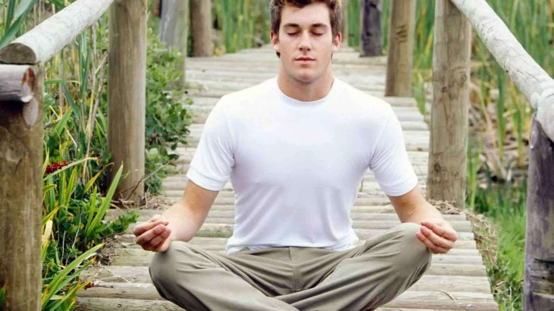 Malstreĉigu Vian Cerbon Per 27 Minutoj da Meditado