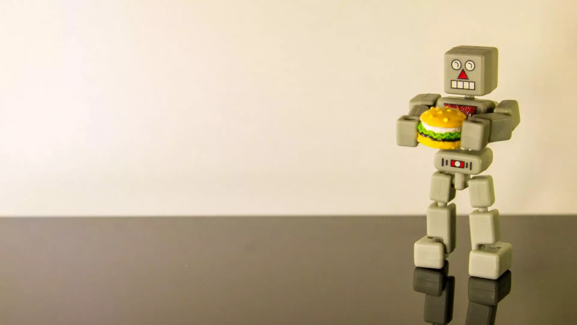 3 leccións dun robot para facer hamburguesas que che axudarán a facer amigos coa IA.