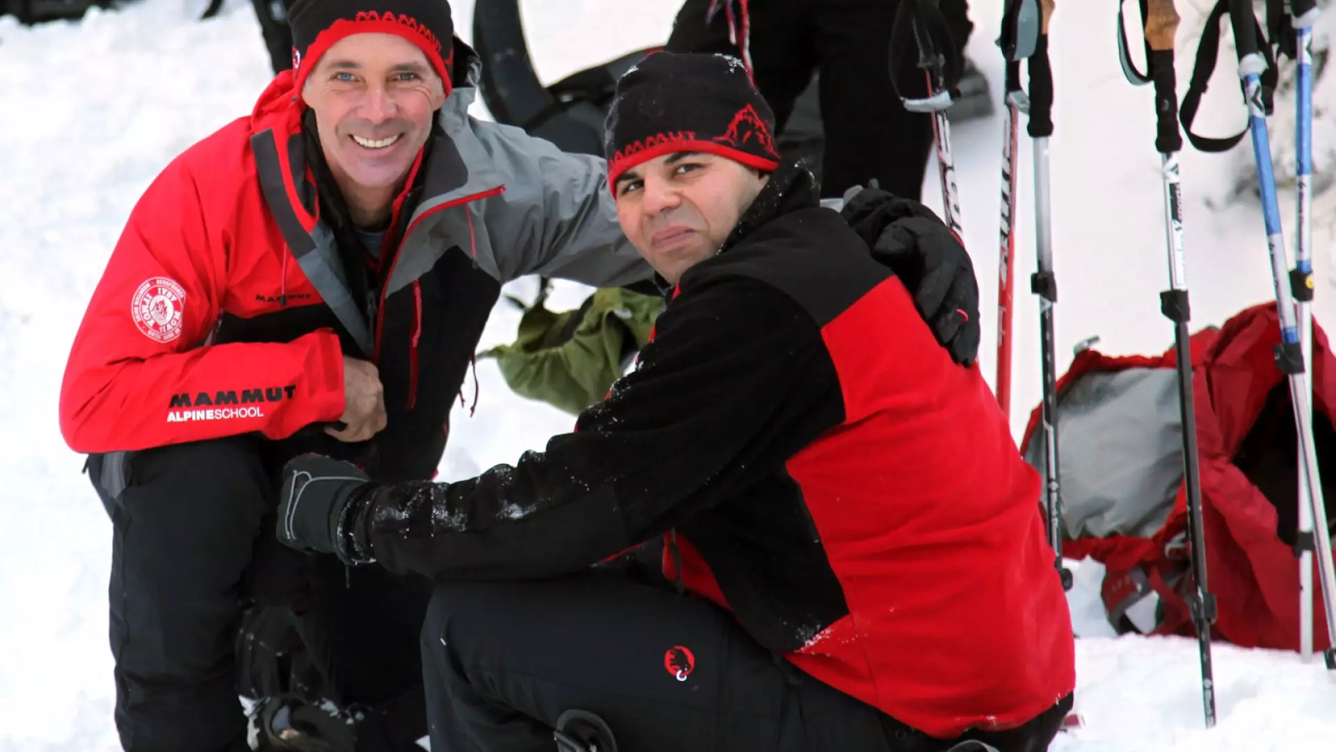 Art Mooney, pengasas Mooney Mountain Guides yang berpangkalan di New Hampshire [kiri], mengetuai sekumpulan pendaki yang mengalami cabaran fizikal ke puncak Mt. Washington setiap tahun.