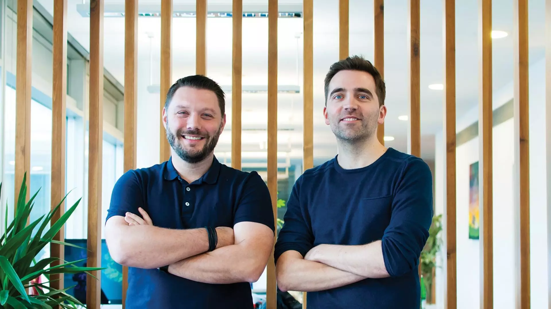 Uberall co-founders David Federhen (sab laug) thiab Florian Hubner.