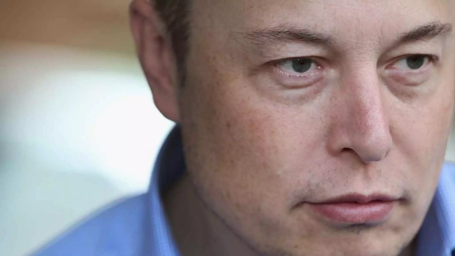 Elon Musk är arg på Tesla-säljare för att de agerar som säljare