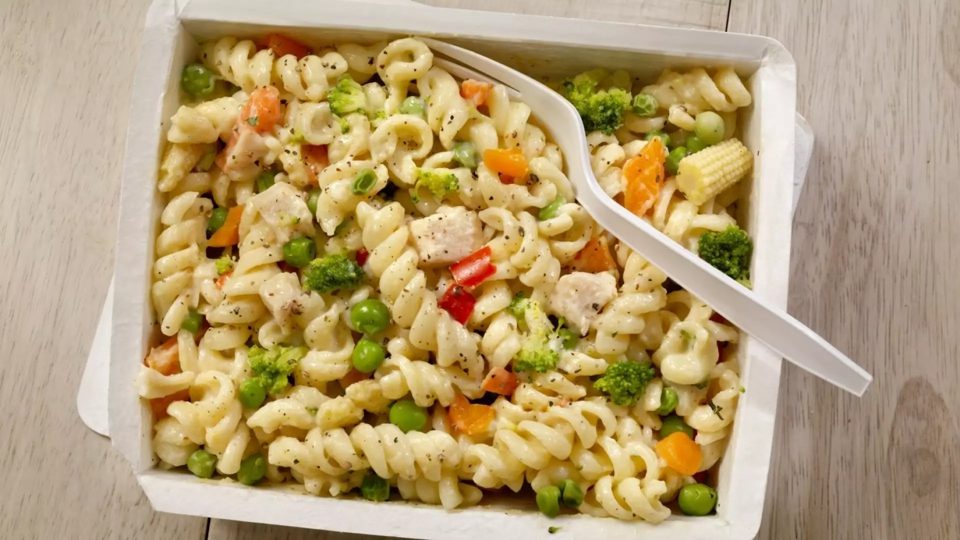 Lean Cuisine uzzina, ka to visu nevar iegūt, taču par to var pasmieties pakalpojumā Twitter