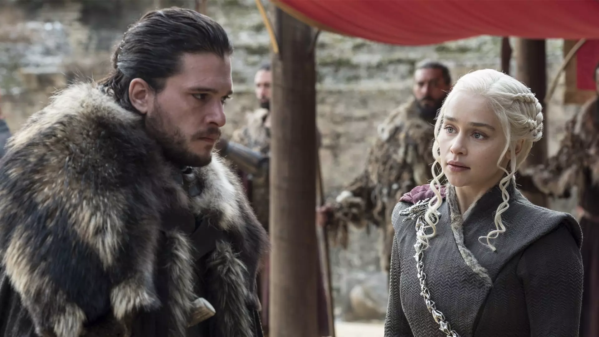 Çfarë po ndodh në të vërtetë mes këtyre dy personazheve të Game of Thrones? Faqja e internetit Fan Fest i lejon fansat të shprehin mendimin e tyre.