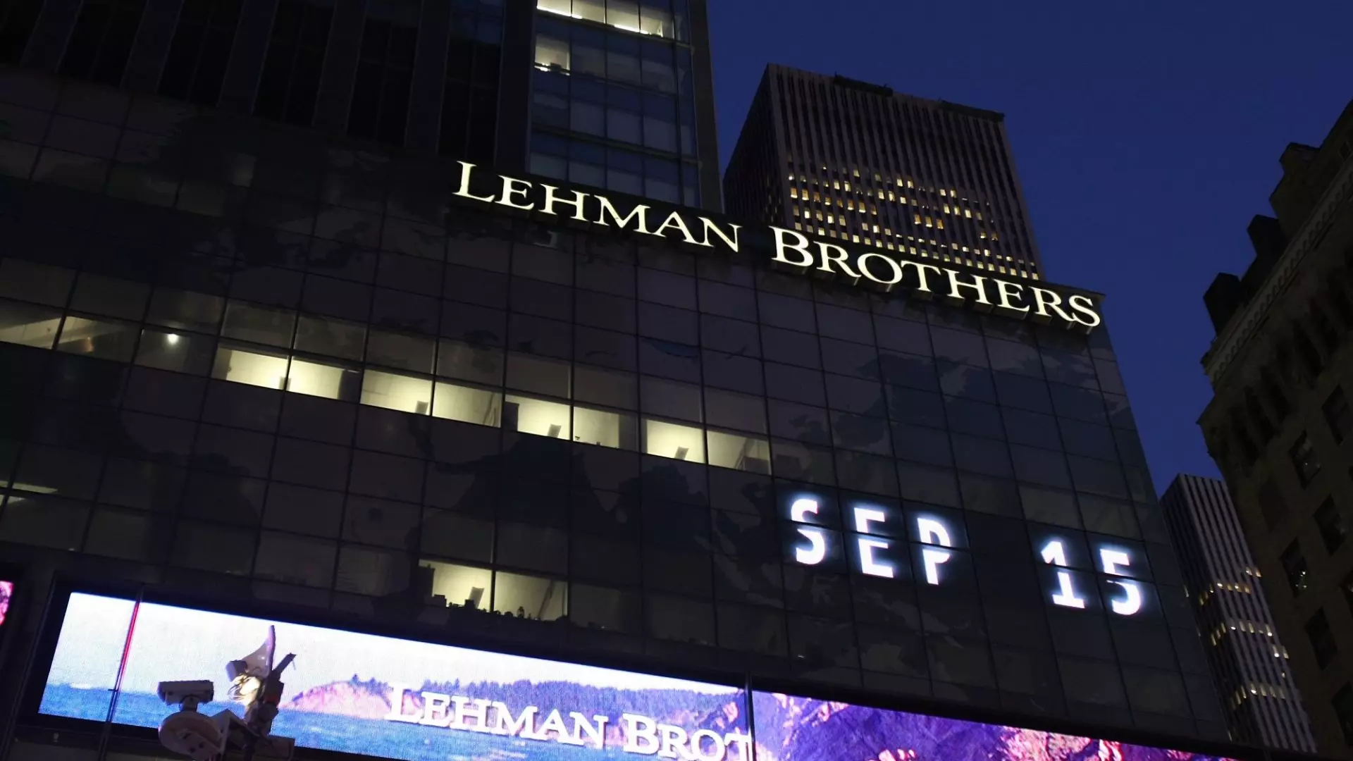 Lehman Brothers Holdings Inc. 15. september 2008 i New York City. Lehman Brothers sendte inn en kapittel 11-konkursbegjæring til US Bankruptcy Court etter at forsøk på å redde det store finansfirmaet mislyktes. (Foto av Mario Tama/Getty Images)