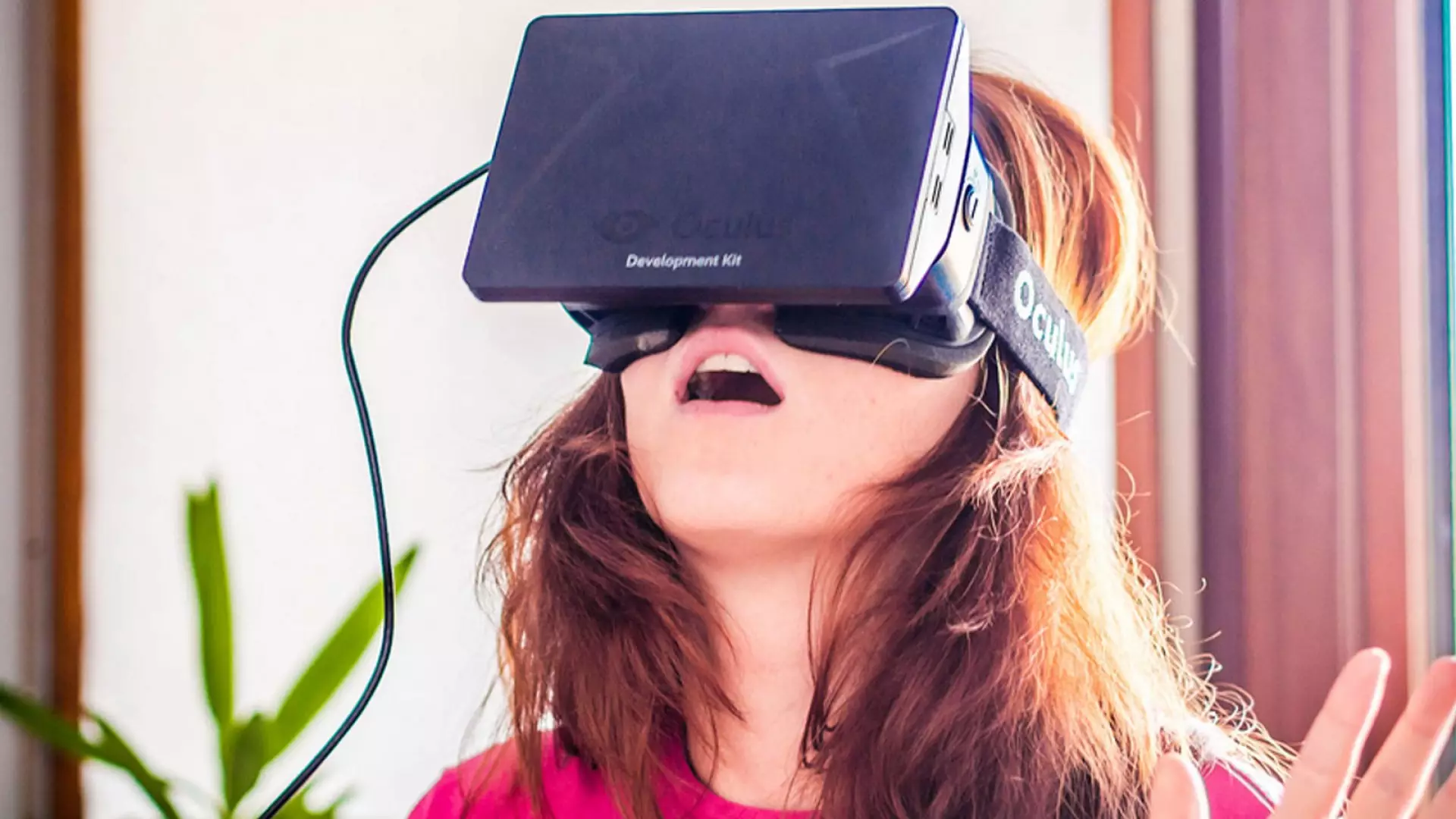 Facebook ס בעץ גרויס מיט $ 2 ביליאָן Oculus VR אַקוואַזישאַן