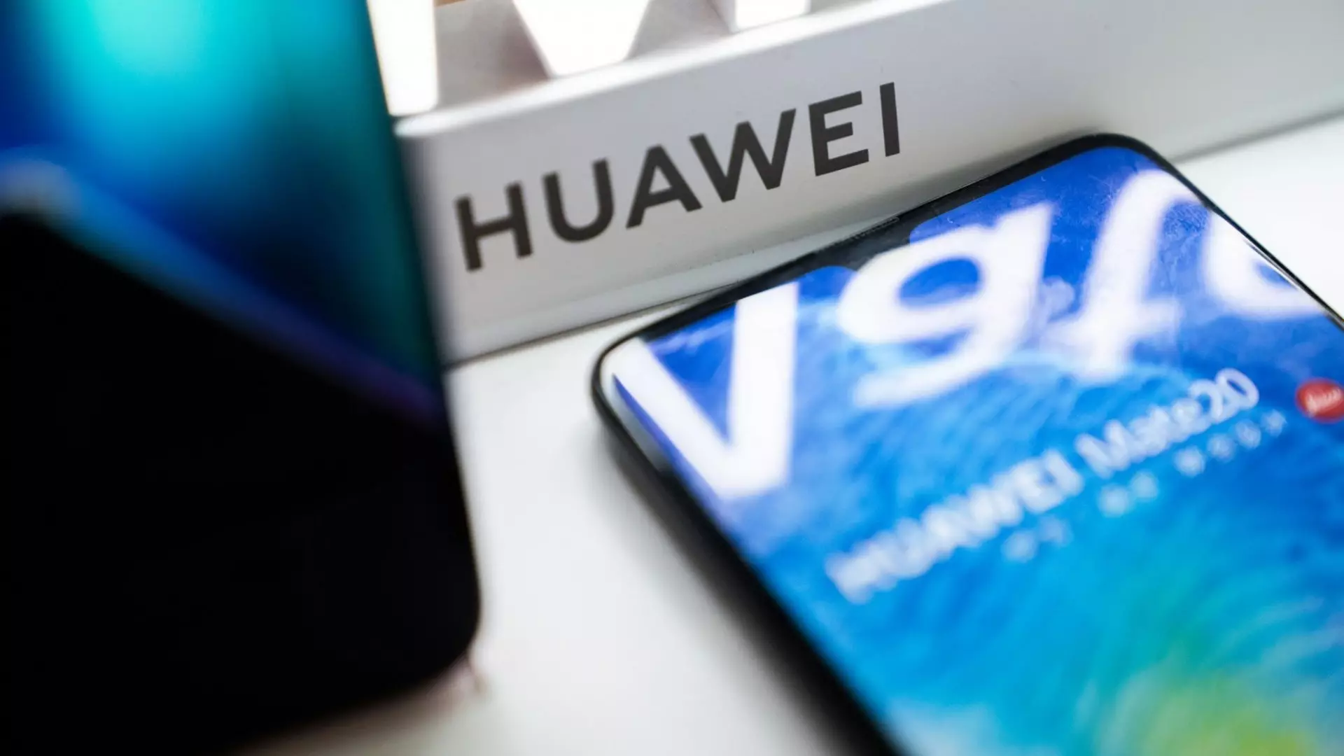 Google trenca els llaços comercials amb Huawei després d'una ordre executiva del president Trump